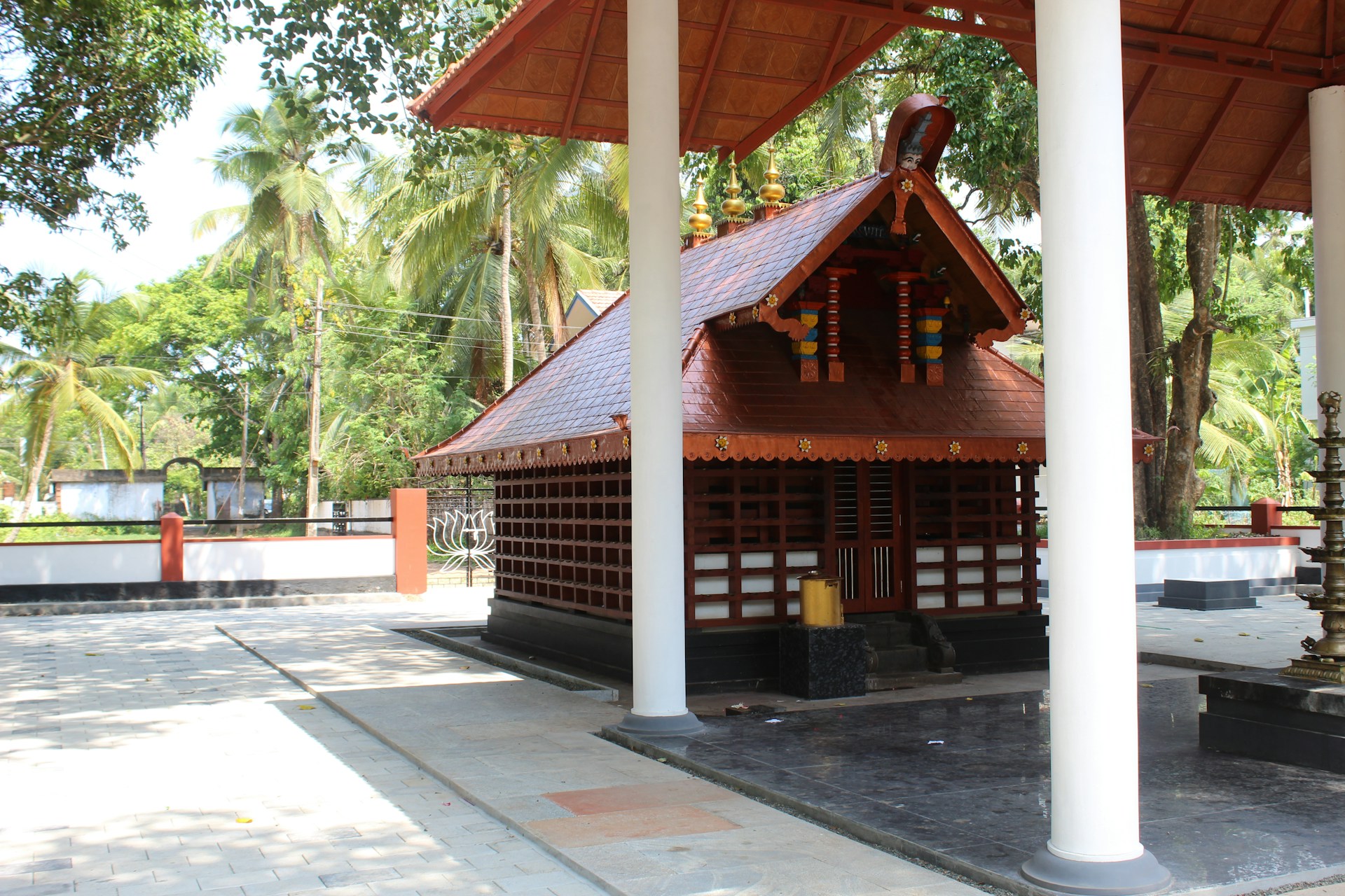 Unlocking the Mysteries of Kerala Temple Architecture: A Divine Fusion ...
